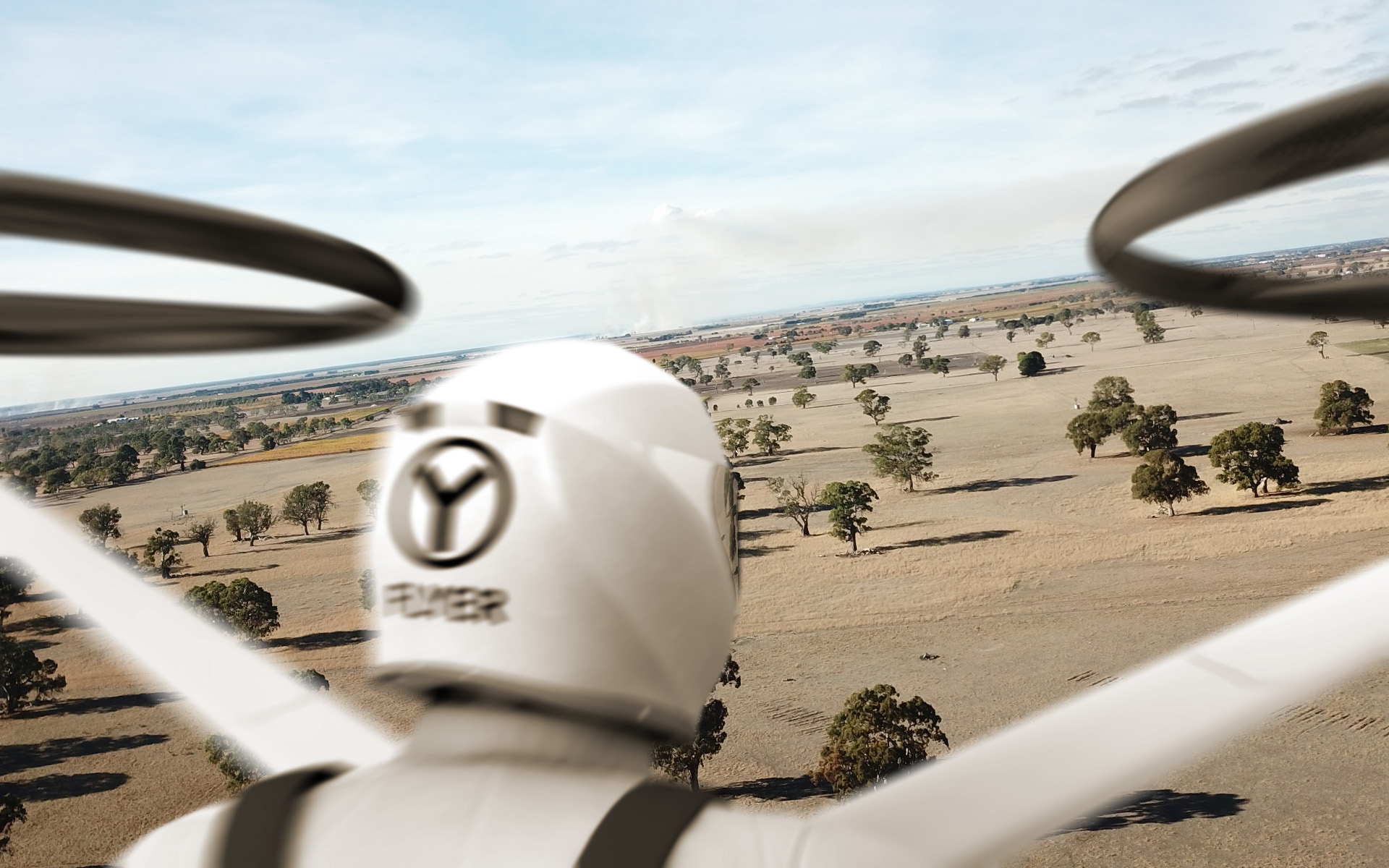 Y-Flyer vollelektrisches Ultraleichtflugzeug - IONDESIGN Berlin